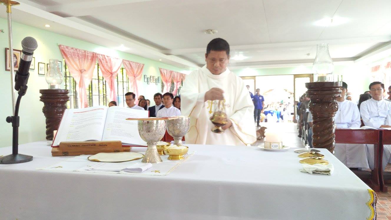 Priesthood: What does a priest do all day? | FilCatholic